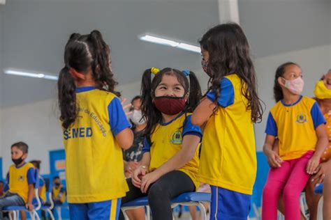 Na capital cerca de mil crianças voltam às aulas na rede municipal após o Carnaval Geral