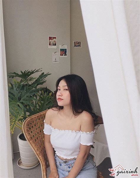 88 Ảnh Gái Xinh Mặc Áo Trễ Vai Đẹp Khoe Vòng 1 Gợi Cảm