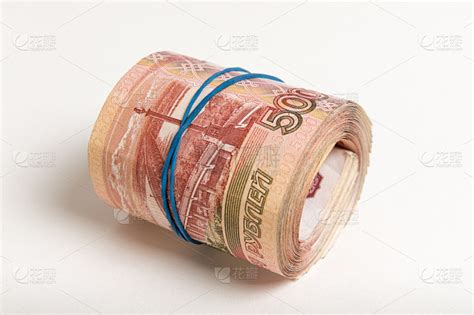 钞票捆成一管