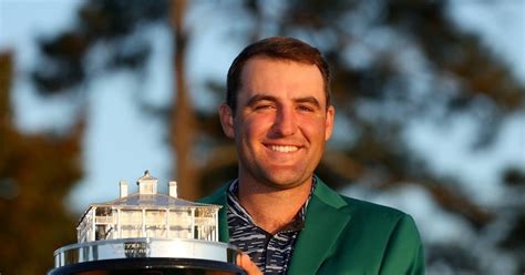 마스터스 우승자에게 그린재킷과 함께 트로피·금메달도 수여