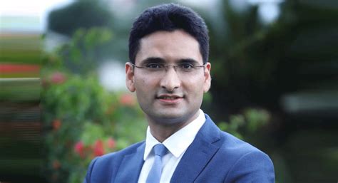 प्रधानमन्त्रीको परराष्ट्र सल्लाहकारमा डा रुपक सापकोटा नियुक्त