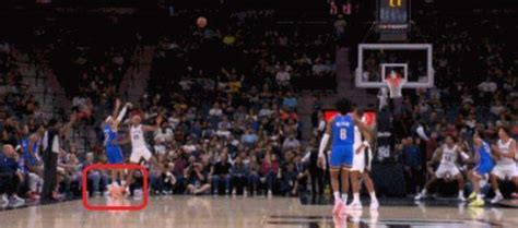Nba爭議一幕：馬刺9號秀墊腳吃到一級惡意犯規被諷鮑文接班人 壹讀