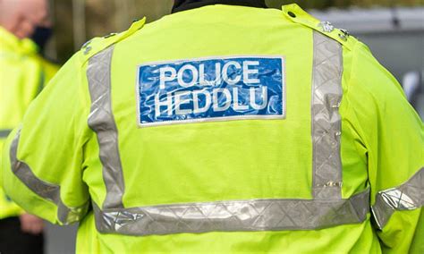 Police Officer Used Work Mobile To Send Flirty Texts Misconduct Hearing Is Told Daily