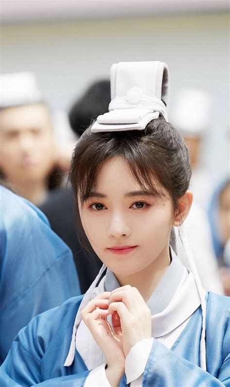 Ghim Của Thất Tố Hoà小七 Trên Cúc Tịnh Y Ju Jing Y