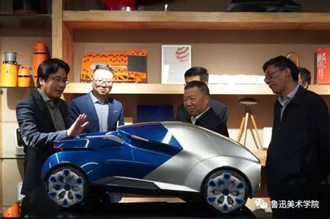 沈阳市副市长苗治民来我校工业设计实验教学中心考察调研 鲁迅美术学院