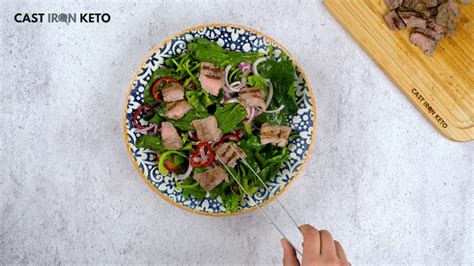 Quick And Easy Steak Spinach Salad 🥗 Cast Iron Keto