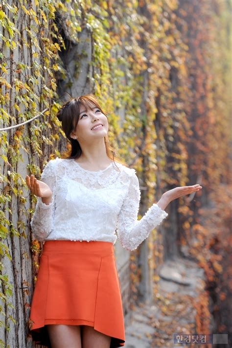 천이슬 따뜻한 햇살 아래서 여신 미소 한국경제