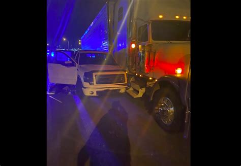 Two Dead Following Pickup Vs Semi Crash Interstate Shooting In Nashville