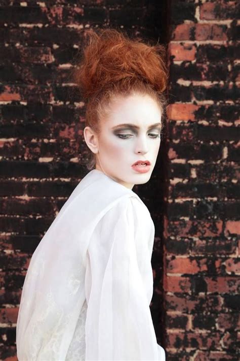 Pin By Selah On Redhead Wonder Photoshoot Redhead Wonder