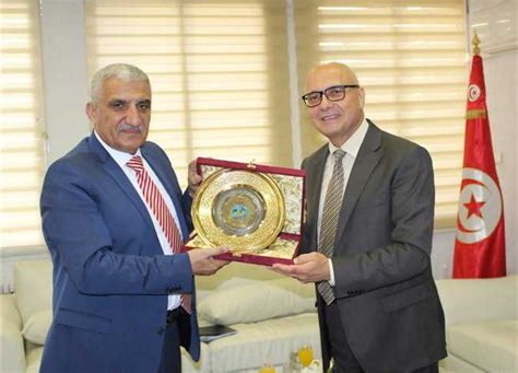 مدير أكساد يبحث مع وزير الزراعة التونسي إجراءات التخفيف من مخاطر