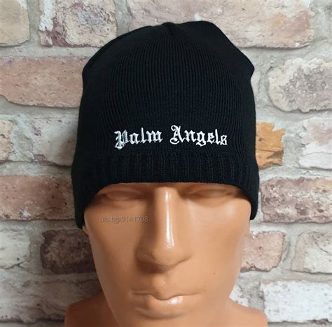 Нова зимна шапка на марката Palm Angels Аксесоари Варна Уникална функционална универ