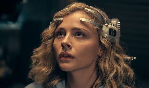 The Peripheral Star Teases Demanding Chloë Grace Moretz Fight ‘you