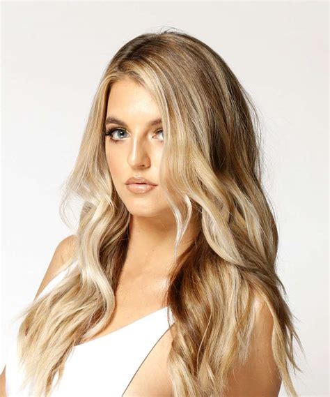 Long Wavy Casual Hairstyle Light Blonde Hair Color