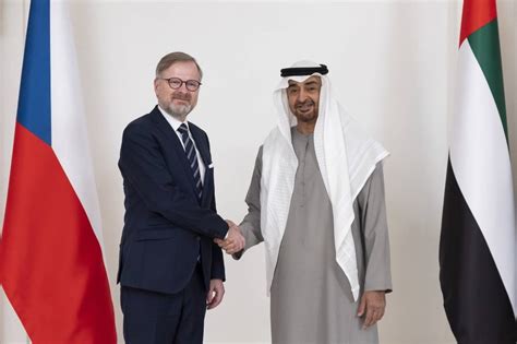 محمد بن زايد يبحث العلاقات مع رئيس وزراء التشيك صحيفة الخليج
