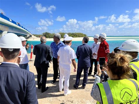 Le Ministre De L Interieur Et Des Outre Mer Au Pont De Lekiny