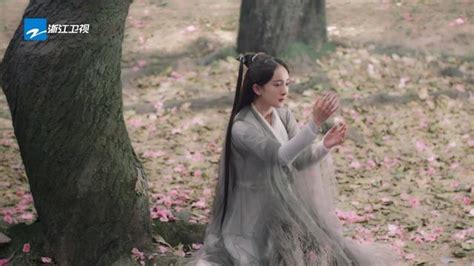 頭版頭條：夜華生祭東皇鍾，白淺撕心裂肺求不要死 每日頭條