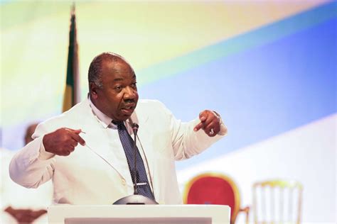 Au Gabon lAssemblée adopte une révision constitutionnelle controversée