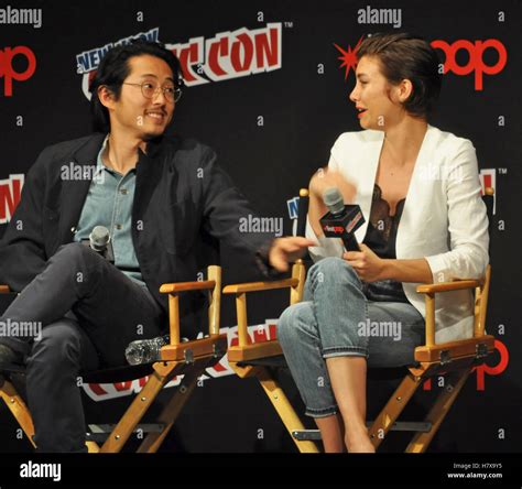 New York Ny October 8 2016 Steven Yeun And Lauren Cohan At Nycc