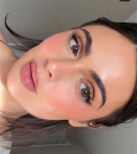 Pin Von Erika Baez Auf Sunkiss Skin Coole Frisuren Lange Haare T Gliches Makeup Schminke Foto