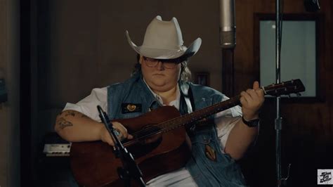 Joshua Ray Walker Reveals Cancer Diagnosis Alongside New Song Thank You For Listening