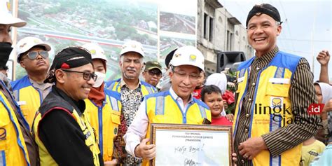 Ganjar Pranowo Resmikan Fly Over Ganefo Di Mranggen Demak
