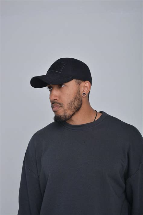 Чоловіча кепка купити бейсболку чоловічу в Україні за вигідною ціною замовити бейсболки для