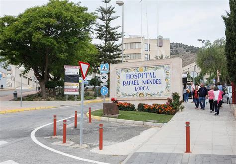 Herido Grave Un Trabajador En Lorca Al Caerle Un Barril De 300 Kilos