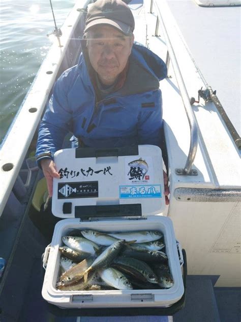 【釣果速報】東京都船宿まる八でアジのダブル・トリプル連発！サイズも中型で好調！探究心旺盛な船長と記録狙いの釣行に出かけよう！