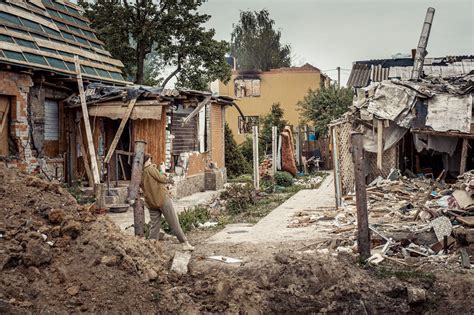“Від дому нічого не лишилось” за півтора місяці бойових дій у селі на Чернігівщині зруйновано