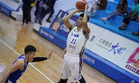 Basketball Top5 影昨晚遭誤判、今晚遭絕殺！高師無緣晉級八強 教頭徐耀輝展氣度：明年再來