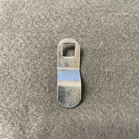 Offset Cam Locking Bar