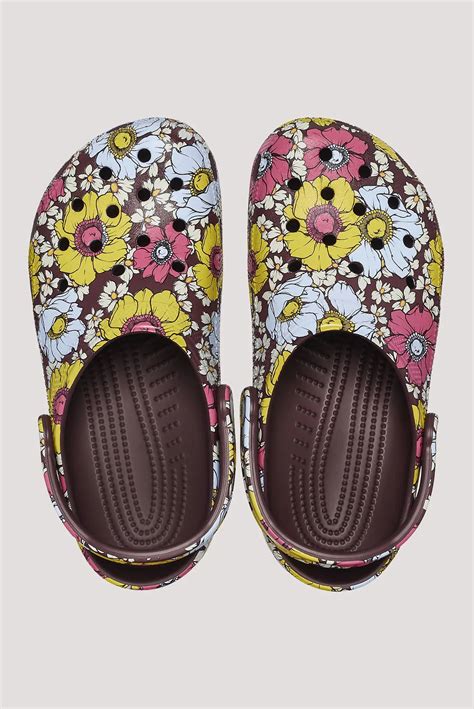 Crocs Classic Retro Floral Clog Dark Cherrymulti Lotsa Shoes
