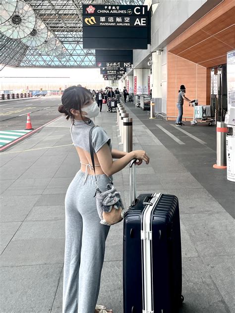 阿嬤說我這樣穿很露 阿嬤我以為我是慵懶風氣質美女