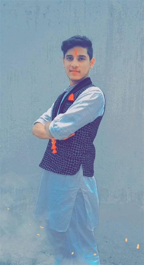 Rohan Thakur Vlogs