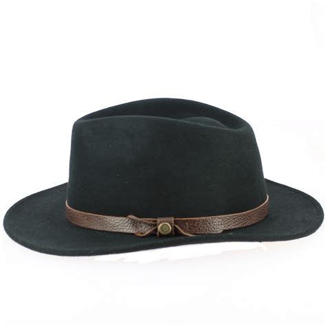 Chapeau En Feutre Homme Et Femme