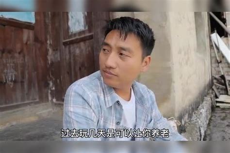 远嫁的女儿后悔了，回来跟哥哥争着抚养母亲！