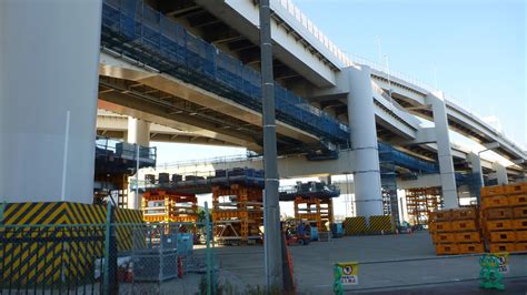 湾岸道路本牧地区34号橋工事 4号橋 ベント解体中