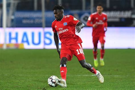 Hsv Verlängert Mit Jatta