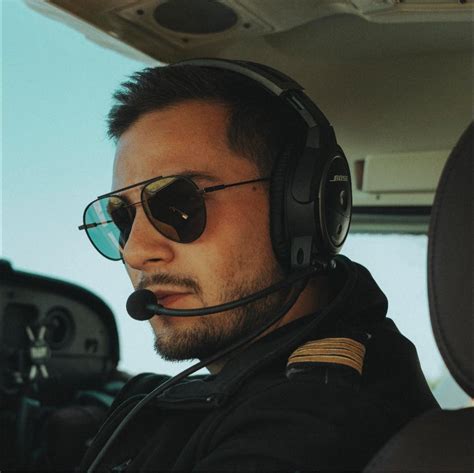 Что будет если в твой легкомоторный самолёт врежется пиица🐦‍⬛ Pilot Nikita