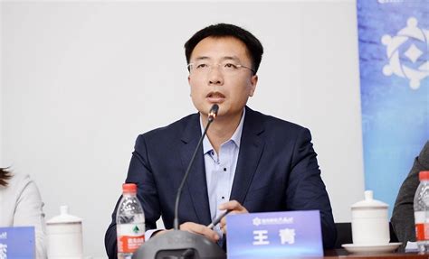 王青冯大山谷图库