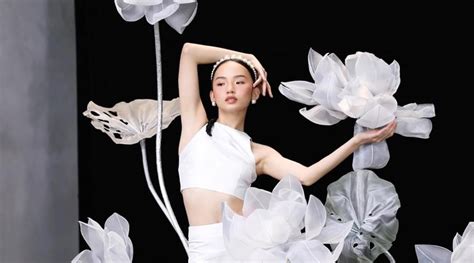 Cô gái khiến Hương Giang bất bình nhấn mạnh lần về sự sang trọng tại The New Mentor tập