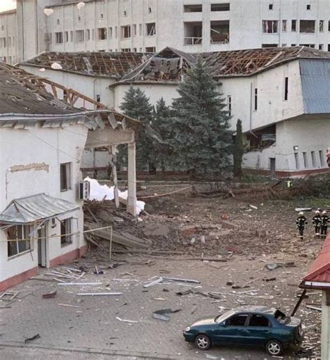 Нічний ракетний обстріл в Івано Франківську пошкоджений університет нафти і газу ВІДЕО ФОТО