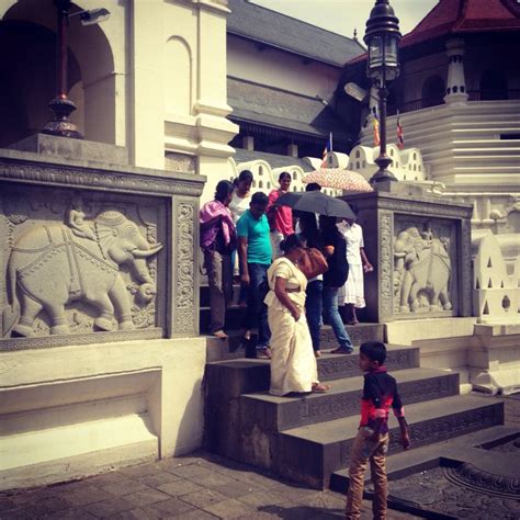 Temple Of The Sacred Tooth Relic ශ්‍රී දළදා මාළිගාව Japan Temple