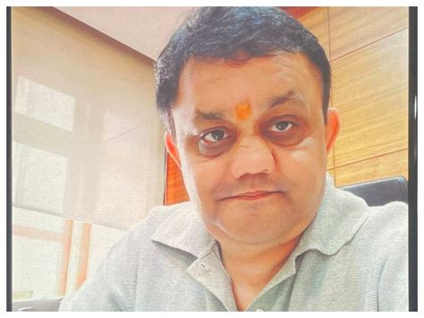 ias dhananjay shukla transferred यूपी में तीन ias अफसरों का ट्रांसफर
