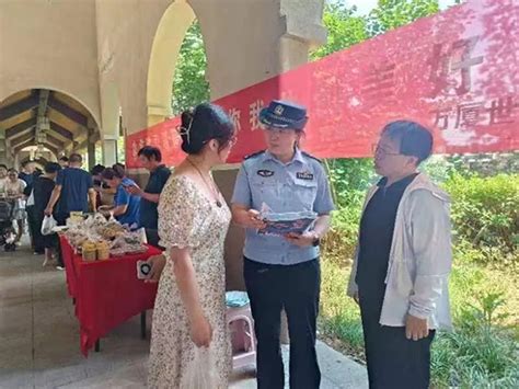 巾帼宣讲 声入章丘｜女警宣讲员开展“普法宣传进集市 知法守法促和谐”活动理论宣传新闻中国章丘宣传网