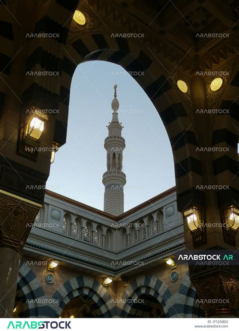 الديكورات والتصاميم الداخلية على الطراز الإسلامي، صورة مقربة لمئذنة