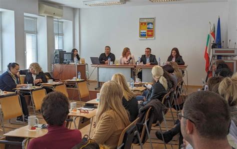 Отчетоха дейностите по проект за създаване на майчини центрове в общините Мездра и Ботевград