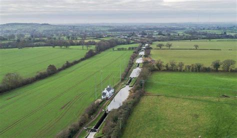 Discover The Attractions Of The Uk Canal System Canal Canal Boat