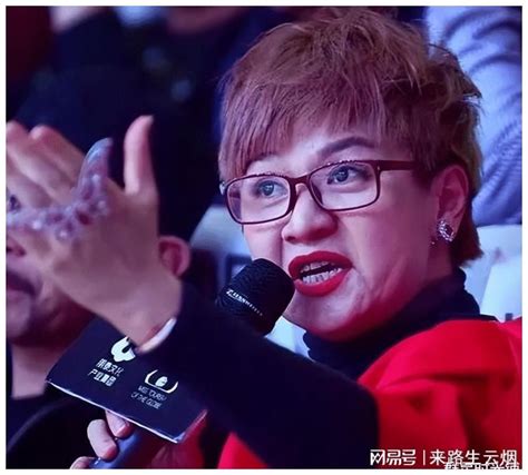 50歲再婚的柯以敏：從火遍南北到狼狽不堪，如何走到今天這步？ 壹讀