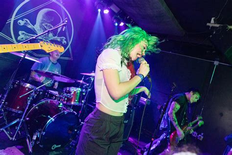 Scowl And Model Actriz Announce Intimate Nj Show Together